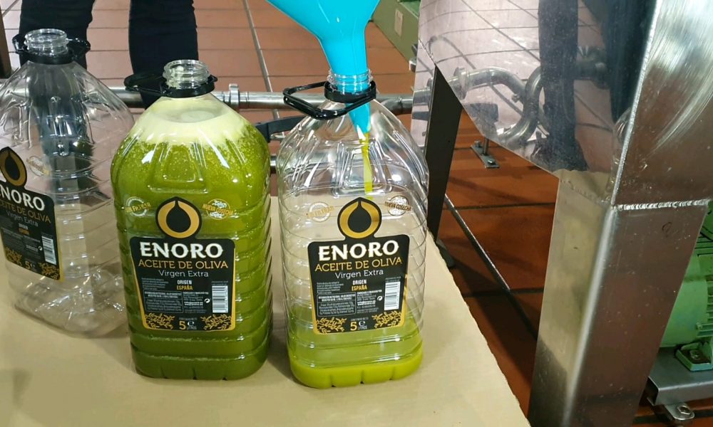 'Enoro' venderá aceite directo a la garrafa como antaño se hacía