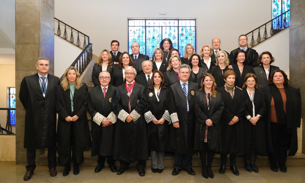 Se entregan las medallas a los procuradores con 25 años de profesión