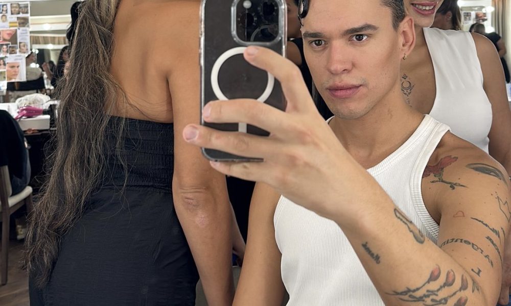 José Perea lleva sus diseños más voluminosos y flamencos a la ...